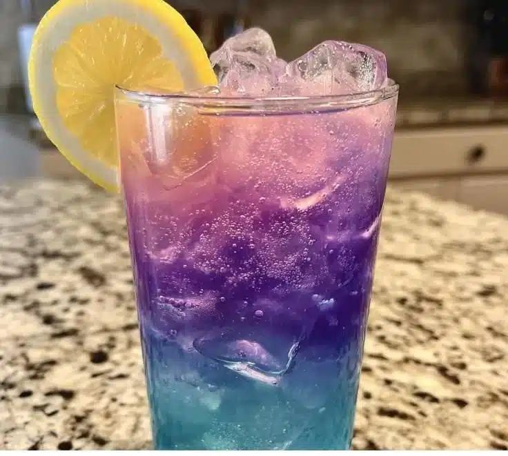 Color-Changing Galaxy Lemonade: A Beautiful Spectacle