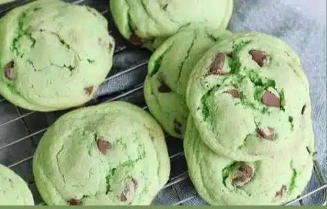 Mint Chocolate Chip Pudding Cookies